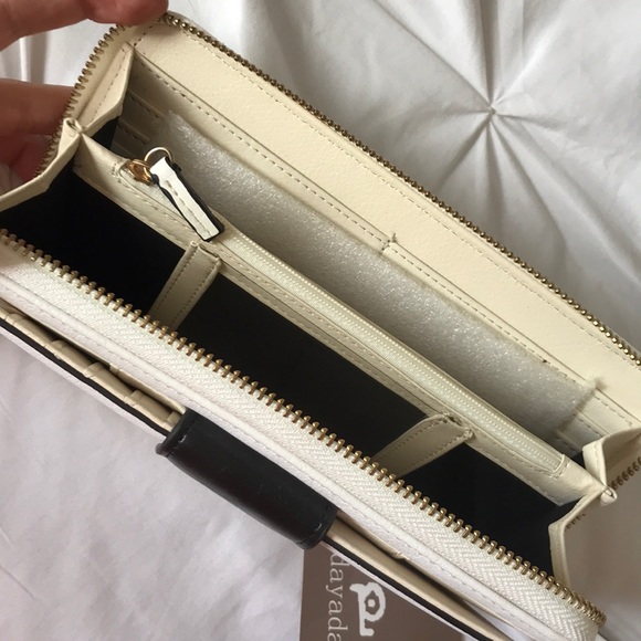 dayaday | Bags | Brand New Wallet | Poshmark